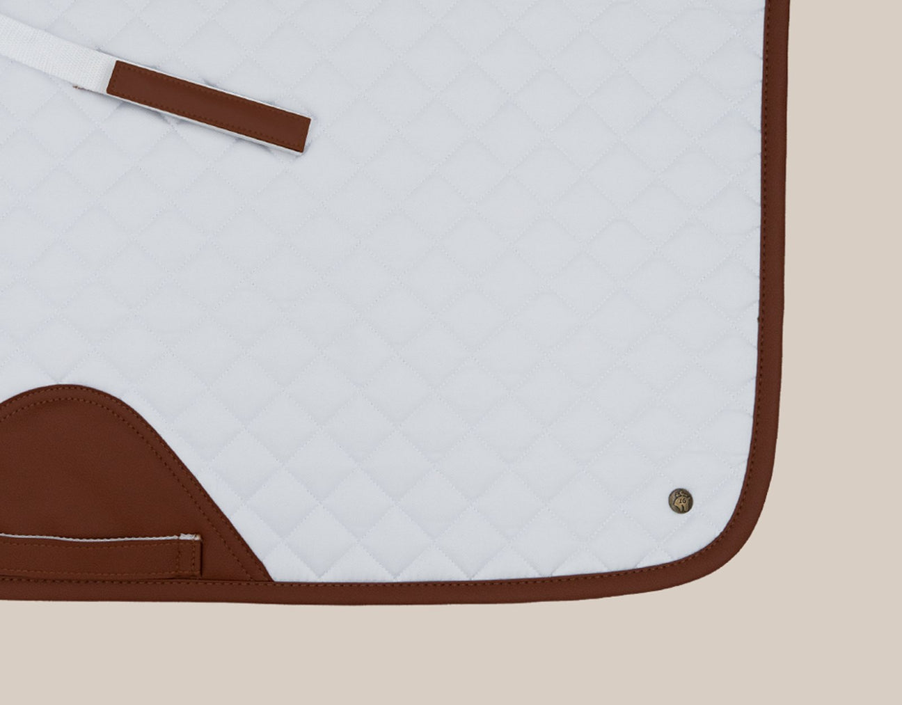 Sixteen Cypress Jumper Pad, White & Cognac - Preorder | Equiluxe Tack